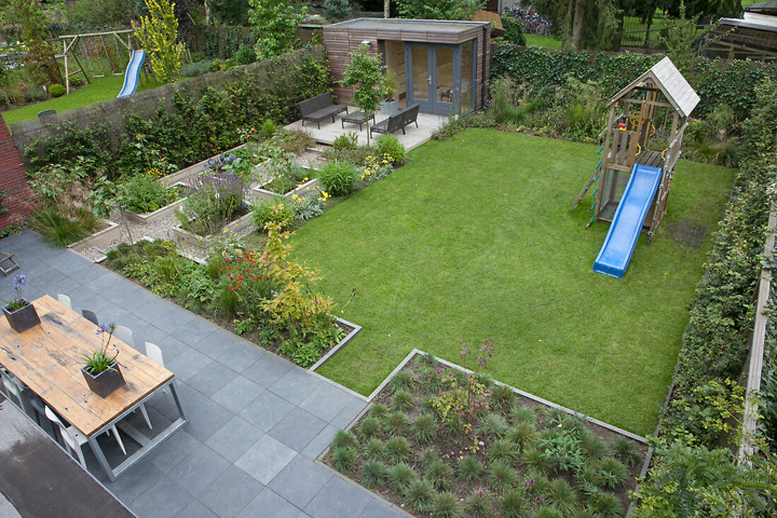 Fit for Family Fun – License Features – 11333352 living4media